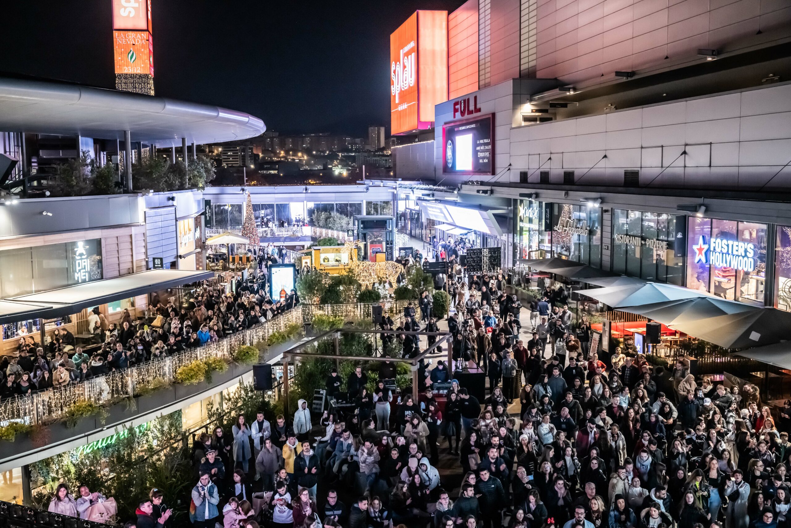 El centro comercial Splau desata la magia navideña con su campaña ...