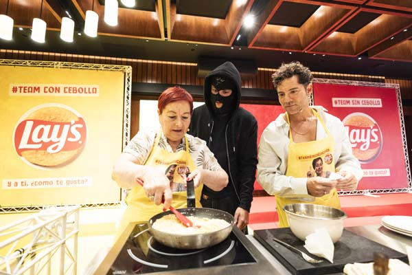 David Bisbal y la influencer Lola Lolita protagonizan la nueva campaña ...